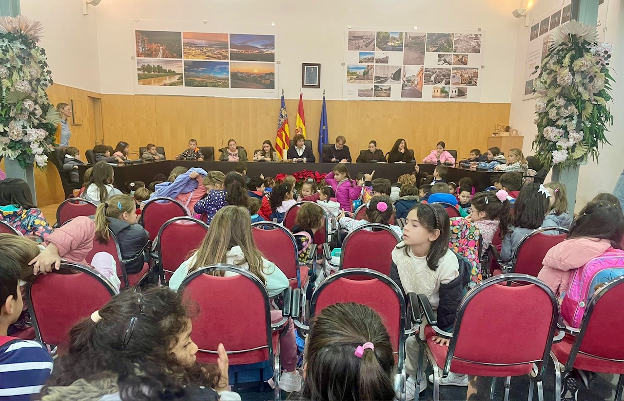 Bigastro conmemora el aniversario de la Constitución con un Pleno Infantil